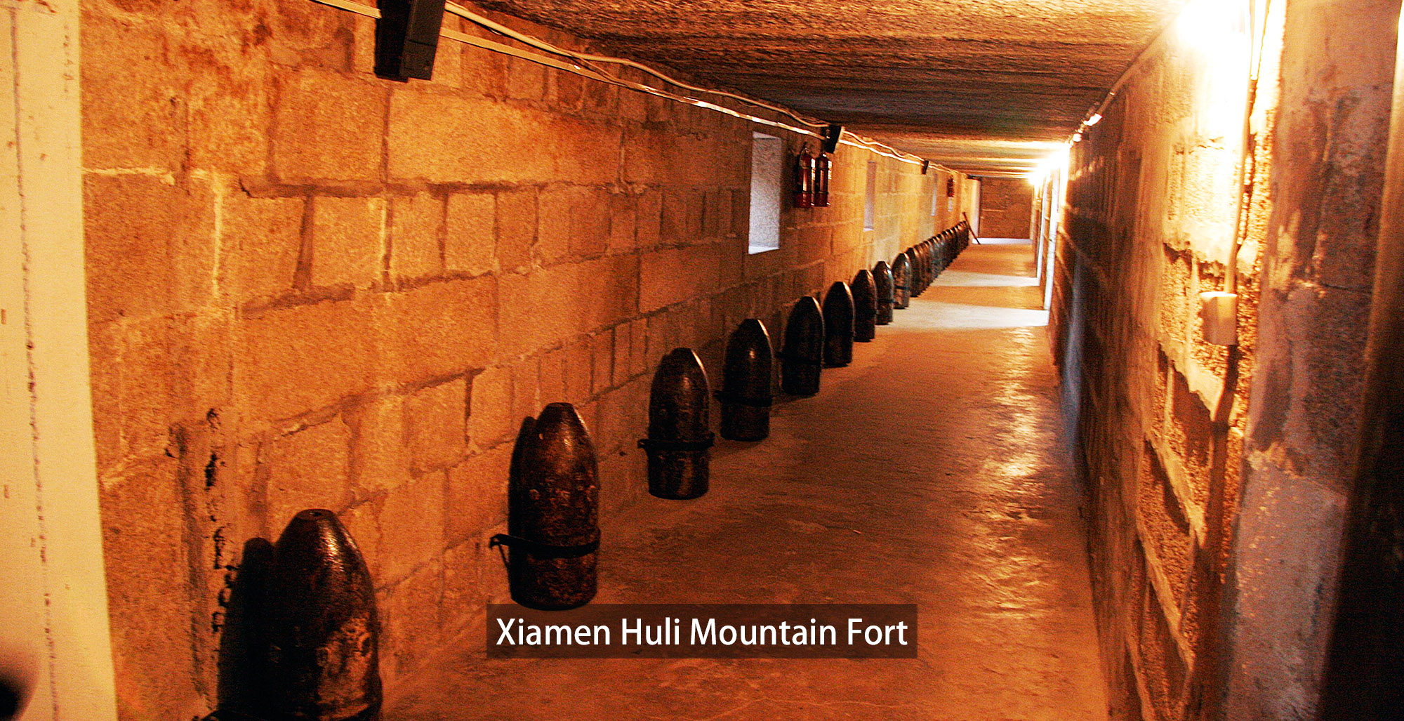 Best of Xiamen Private Day Trip to Gulangyu Island, Huli Mountain Fort ...