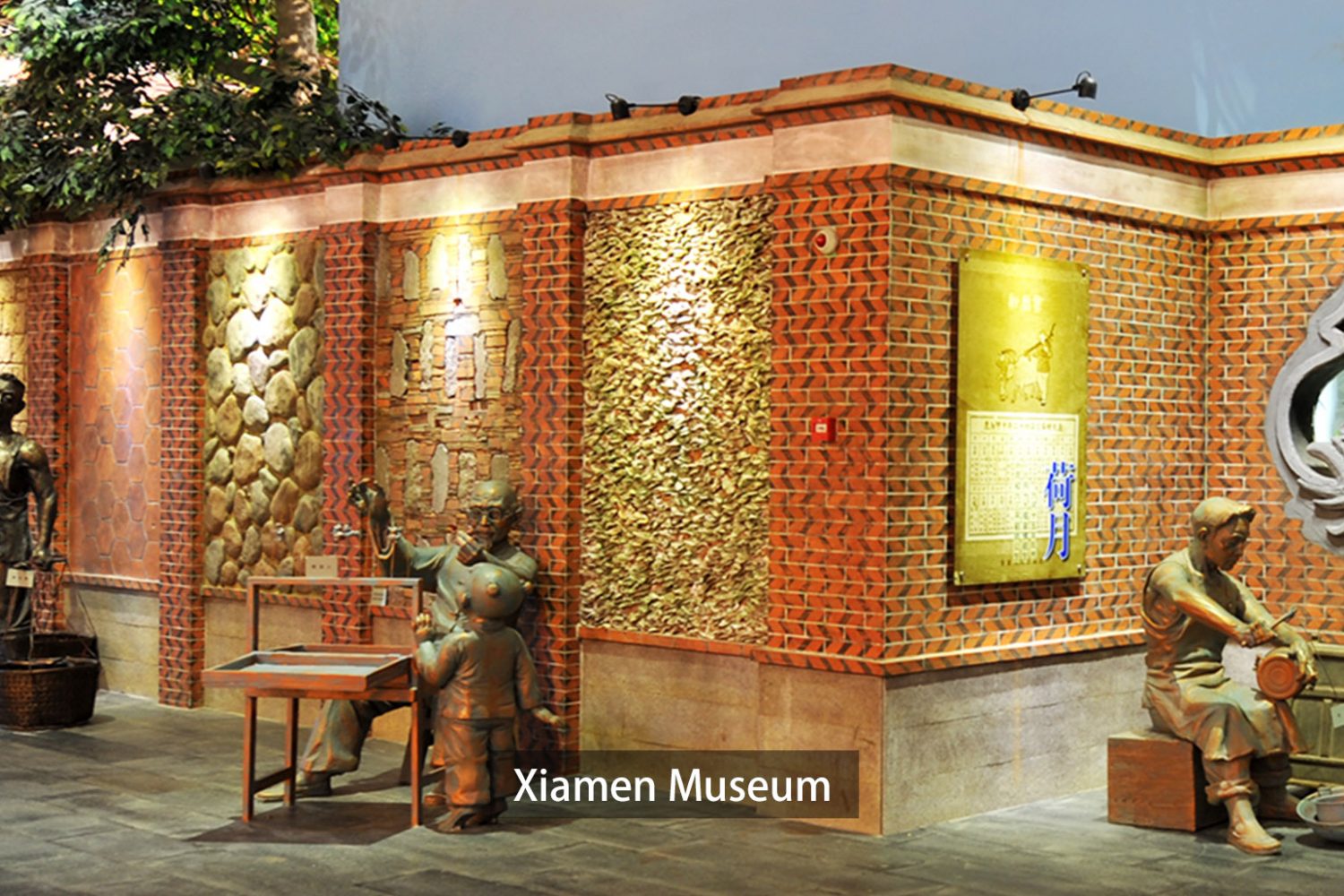 Best of Xiamen Private Day Trip to Gulangyu Island, Huli Mountain Fort ...