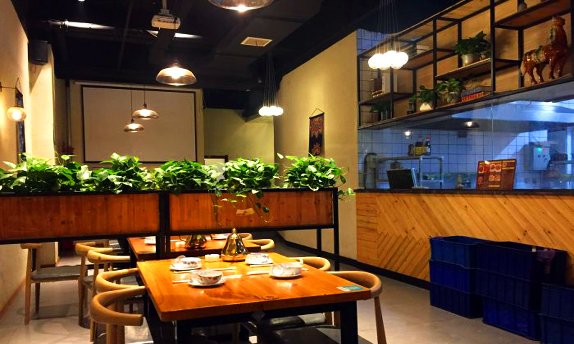 Bazaar Style Halal Restaurant-IslamiChina Travel