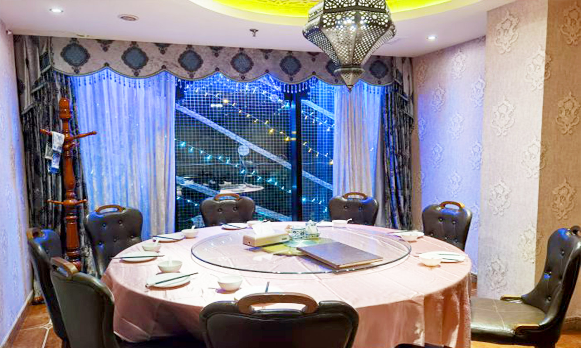 Yan Lan Lou Restaurant-IslamiChina Travel