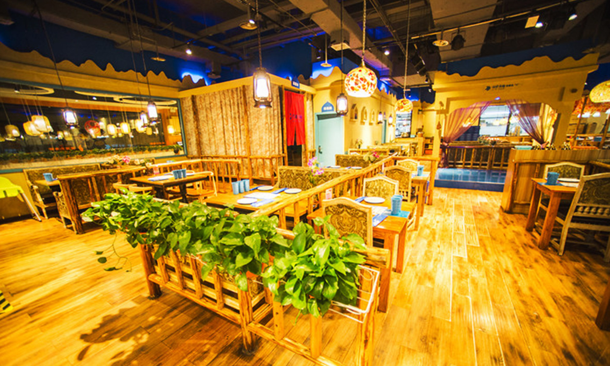 Loulan Guri Xinjiang Restaurant-IslamiChina Travel