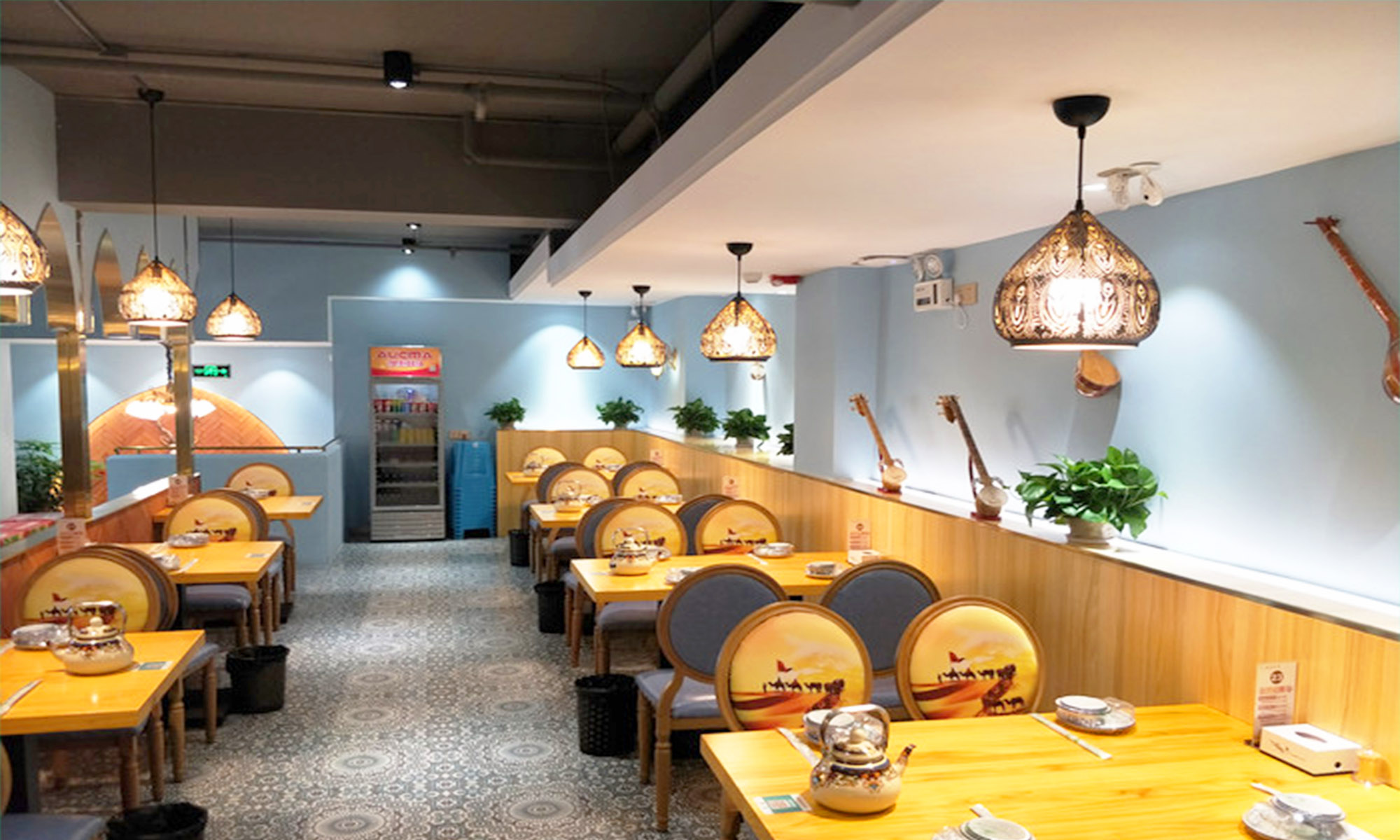 Dutar Xinjiang Restaurant at Gaoxin-IslamiChina Travel