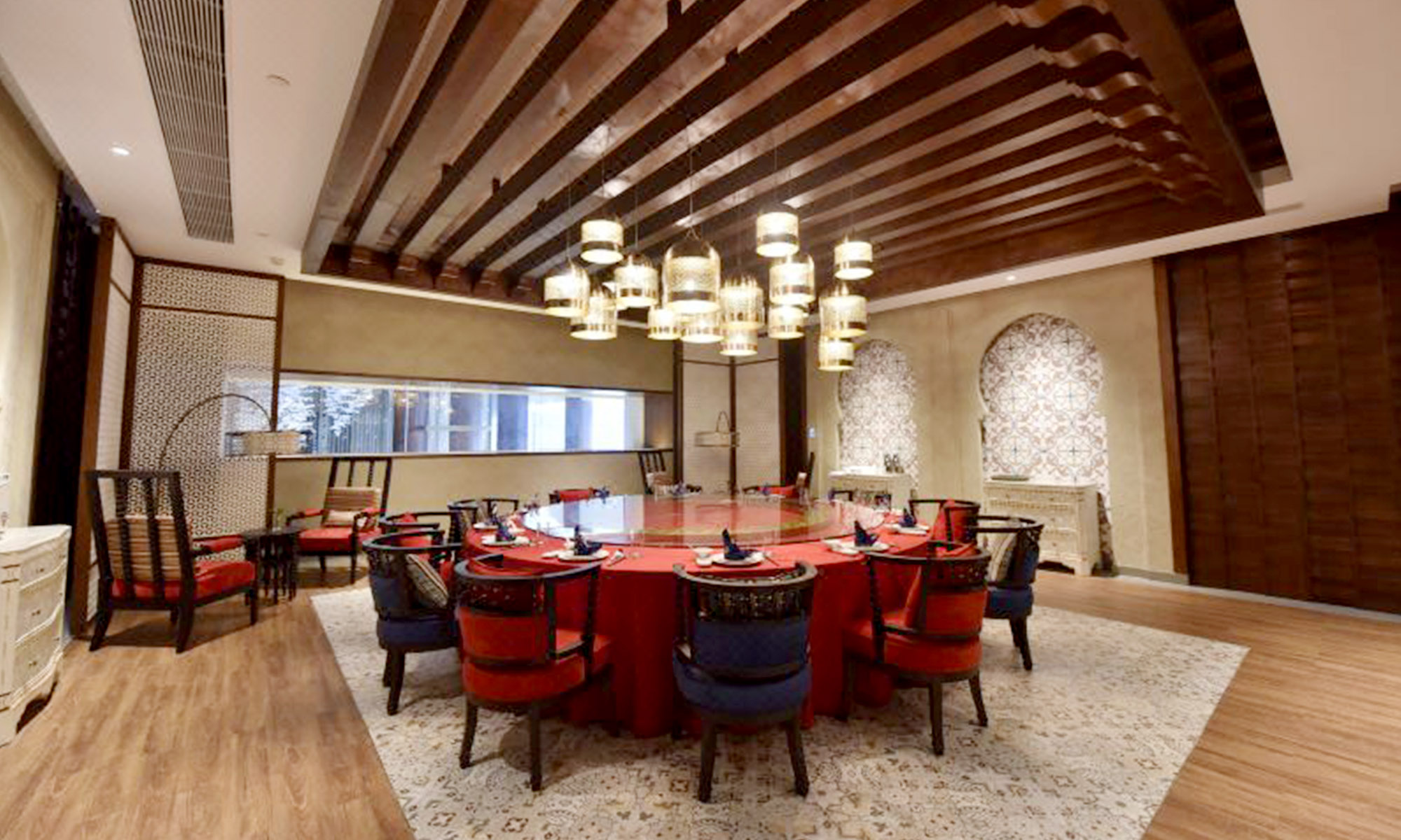 Muslim Restaurant at Crown Plaza-IslamiChina Travel