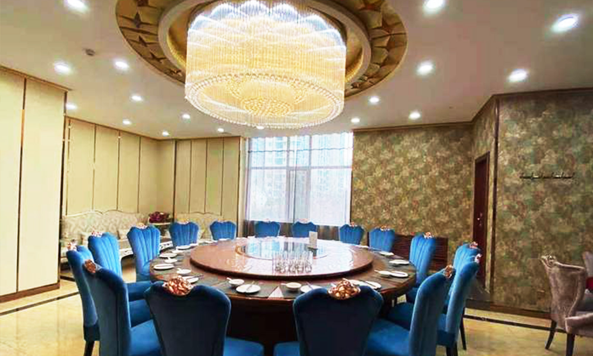 Yuebin Building Restaurant at Haihu-IslamiChina Travel